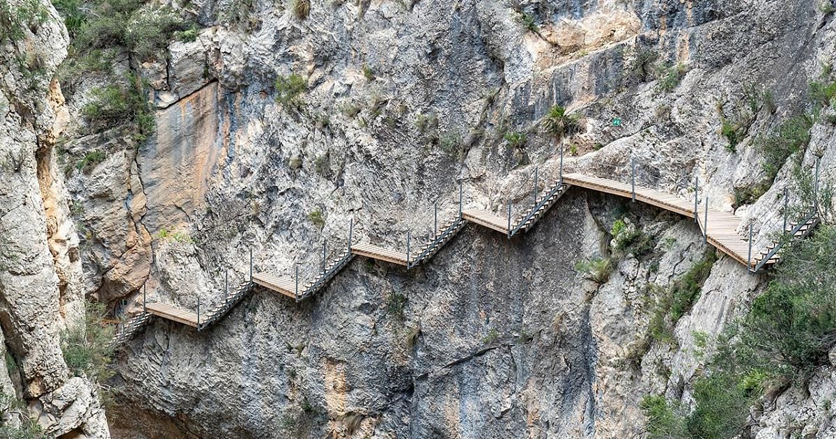 The Relleu Footbridge | Guide 2026